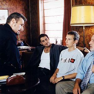 HS Hors Service - Film 2001 - AlloCiné