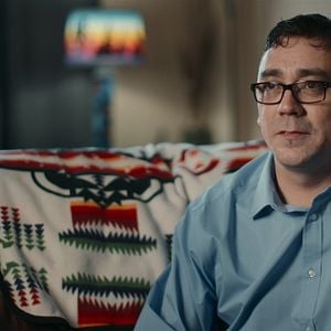 Kai, l'autostoppeur à la hachette - Film documentaire 2023 - AlloCiné