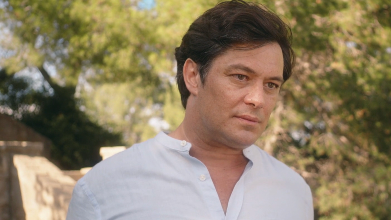 Tout pour la lumière : ce morceau qui a ému aux larmes Aurélien Wiik (Swann) ! - News Séries ...