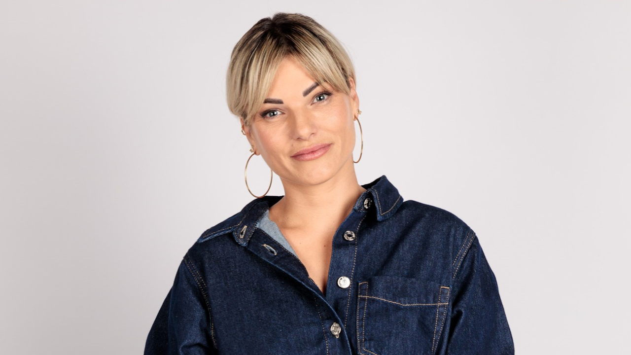 Mariés au premier regard 2025 (portrait) : qui est Coralie, cette ...