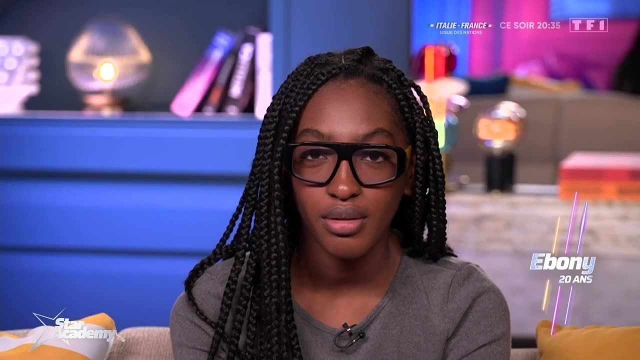 Star Academy : Ebony en pleurs après le dérapage d’une spectatrice sur ...