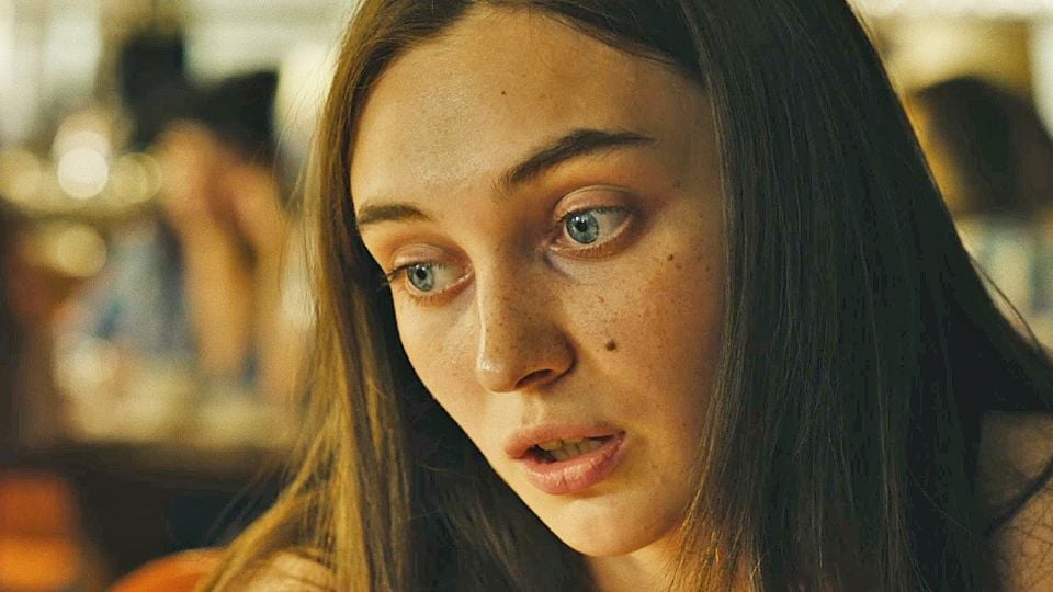 Trailer du film Oxana - Oxana Bande-annonce VO STFR - AlloCiné