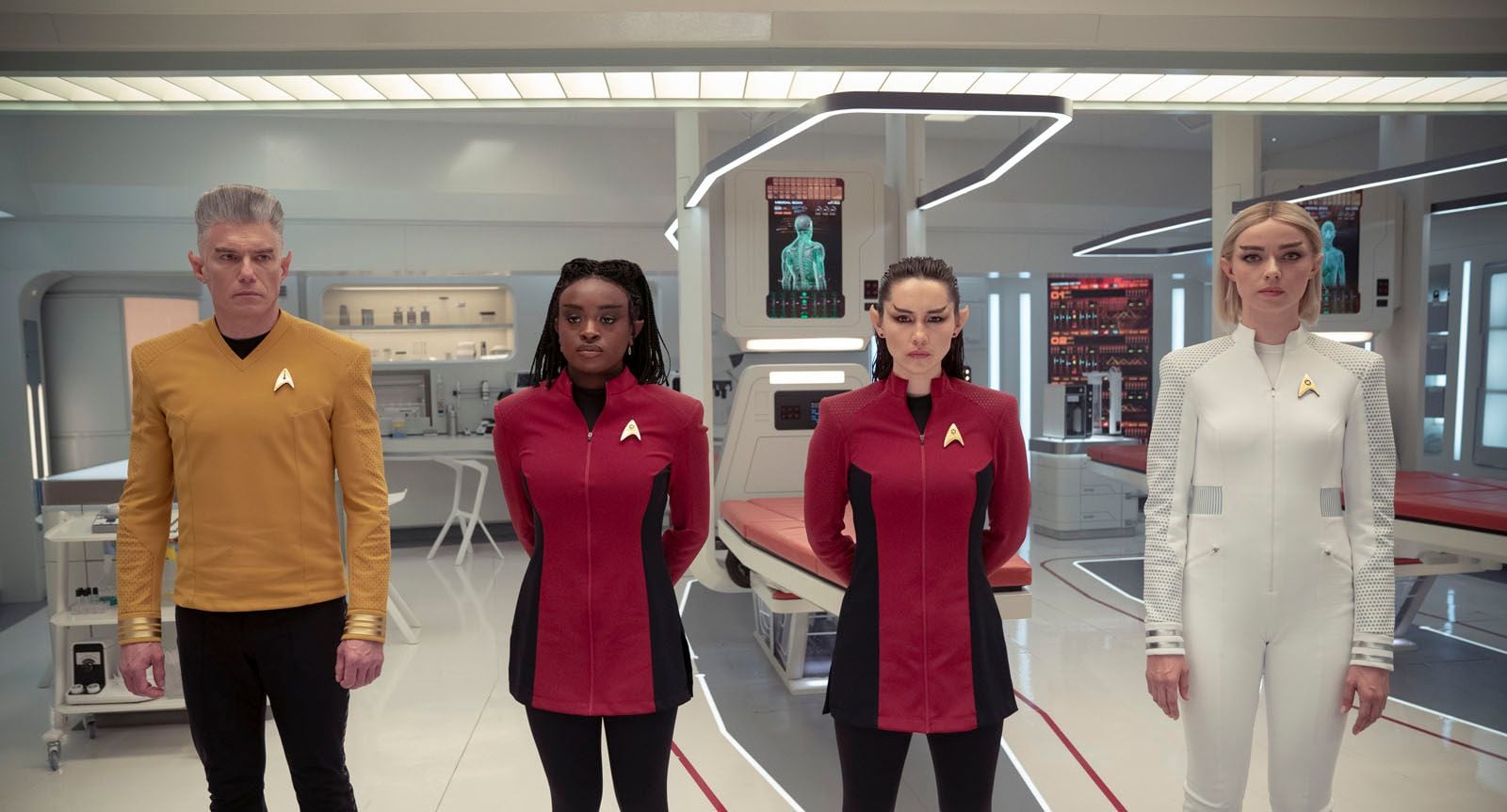 Star Trek: Strange New Worlds : Photo Christina Chong, Anson Mount ...