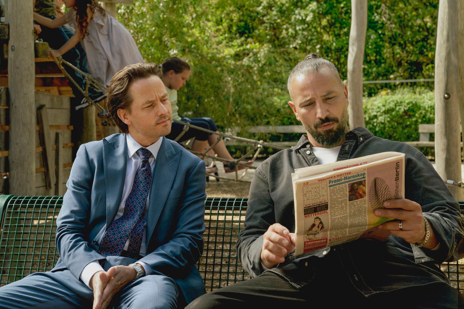 Les Meurtres zen : Photo Tom Schilling, Murathan Muslu - 4 sur 8 - AlloCiné