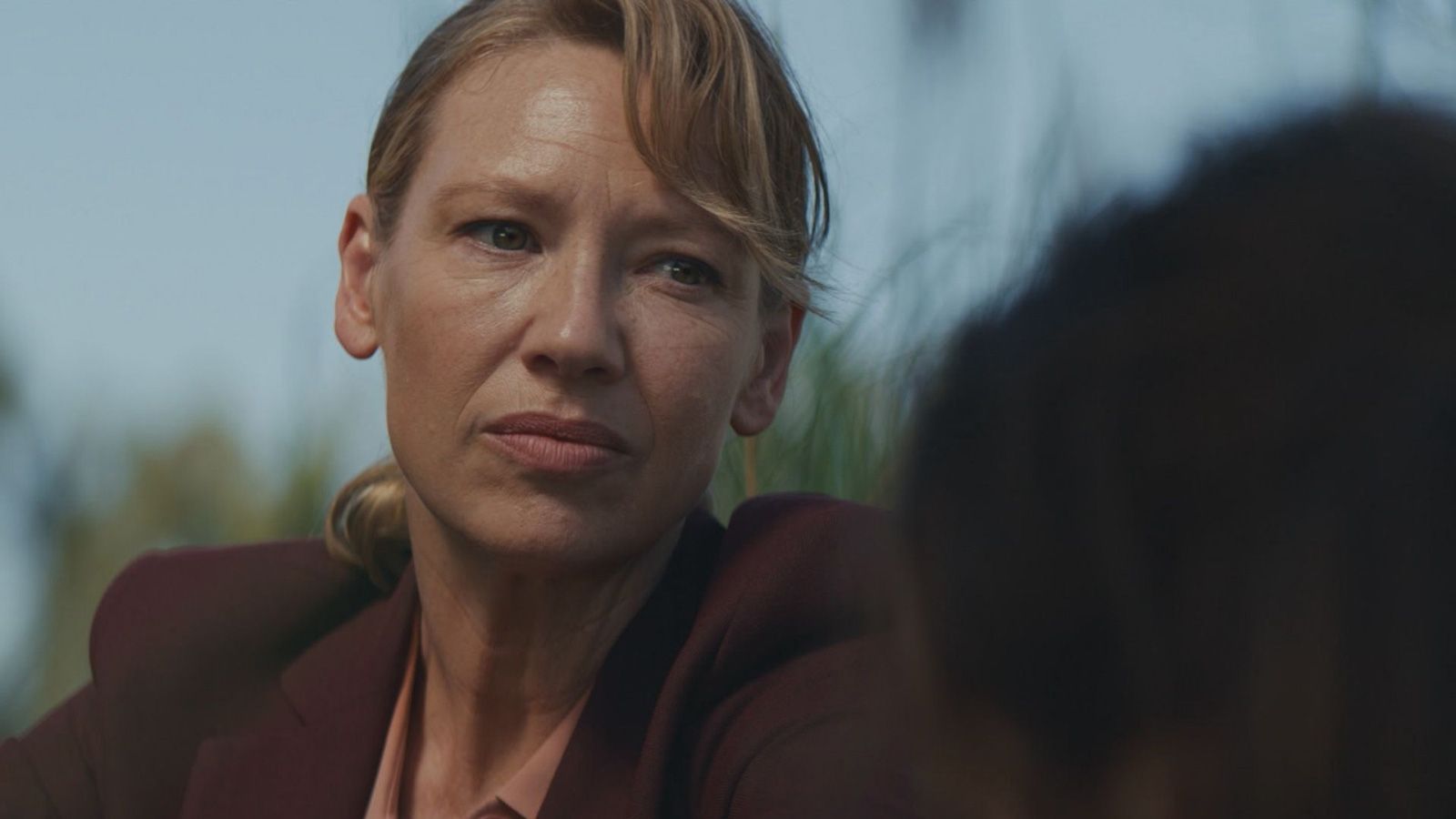 Dustfall : Photo Anna Torv - 1 sur 2 - AlloCiné