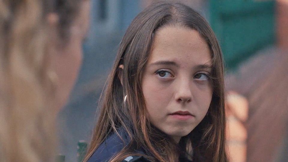 Trailer du film La maternal - La maternal Bande-annonce VO STFR - AlloCiné