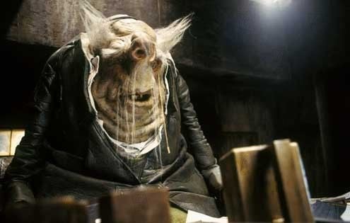 Photo du film H2G2 : le guide du voyageur galactique - Photo 17 sur 34 ...