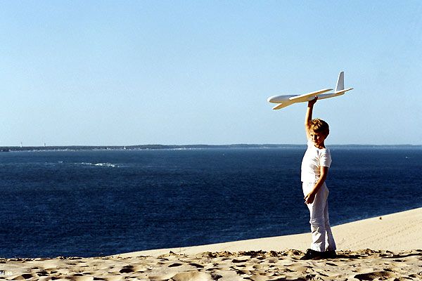 Photo du film L'Avion - Photo 23 sur 27 - AlloCiné