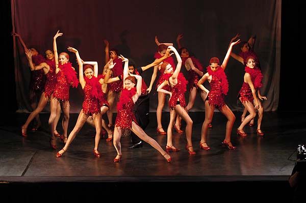 Photo de Darren Ashton - Dancing Queens : Photo Darren Ashton - Photo ...