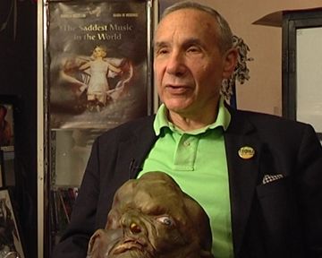 Vidéo interview pour Poultrygeist: Night of the Chicken Dead : Lloyd ...