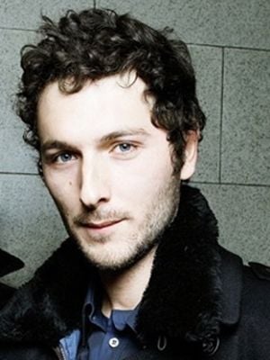 Simon Buret : Sa biographie - AlloCiné