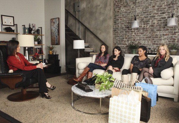 Photo de Lucy Hale - Photo Lucy Hale, Annabeth Gish, Shay Mitchell ...
