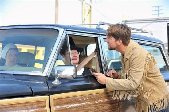 Photo de Kelly Connell - Happy Endings : Photo Zachary Knighton, Kelly ...