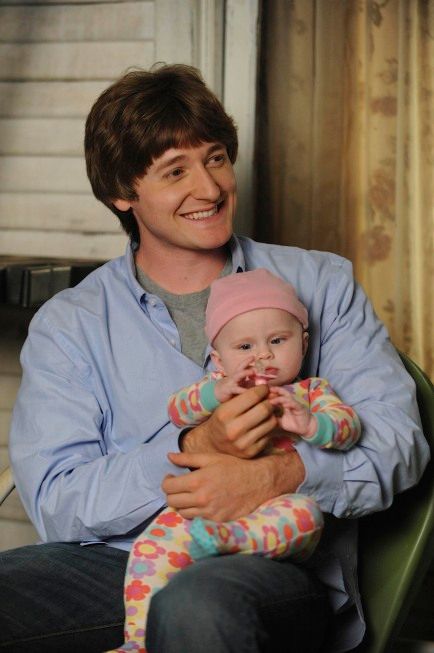 Photo de Lucas Neff - Raising Hope : Photo Lucas Neff - Photo 178 sur ...