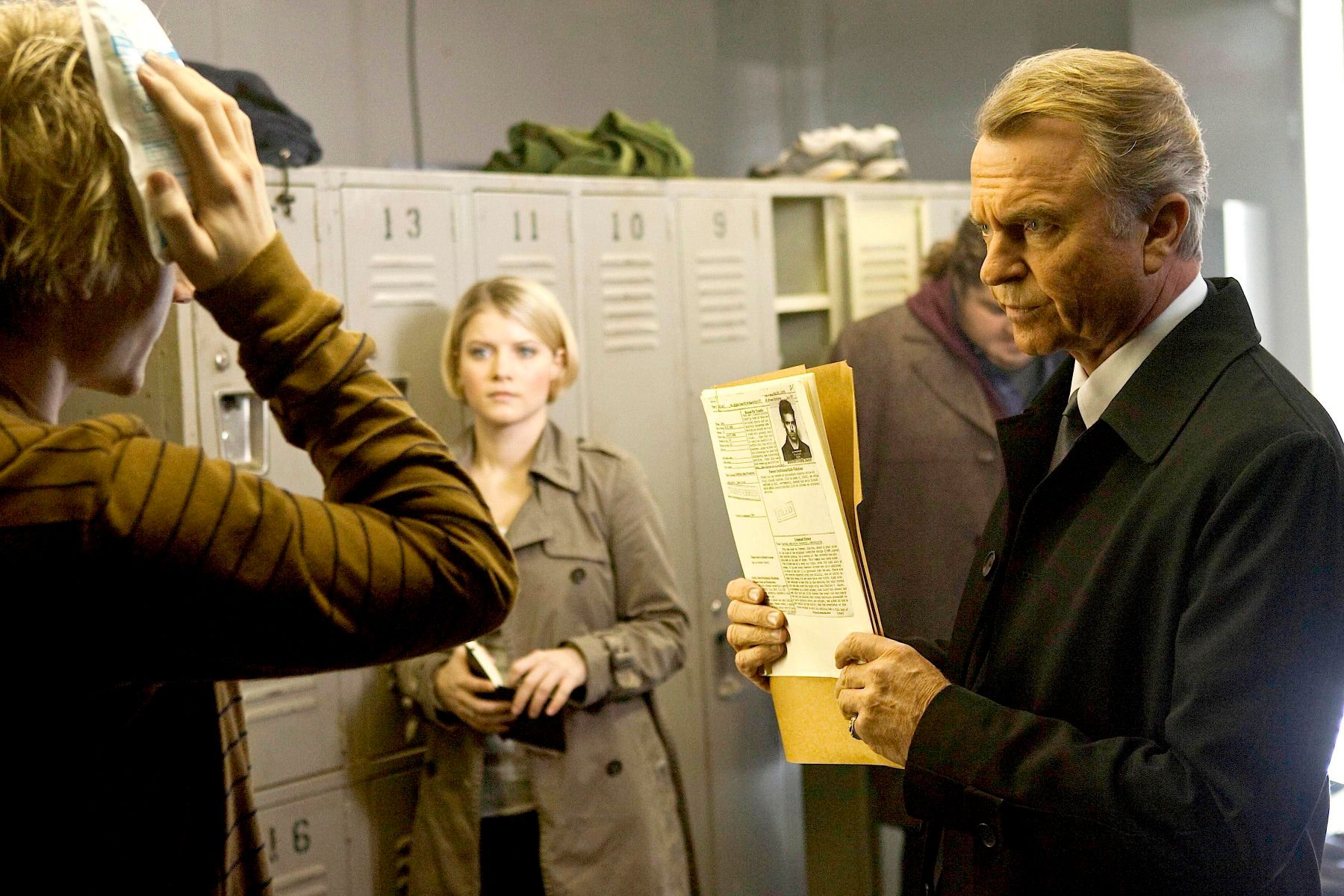 Photo de Sam Neill - Alcatraz : Photo Jorge García, Sarah Jones, Sam ...