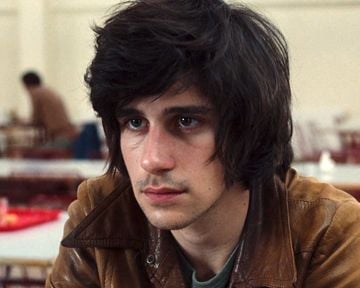 Trailer du film Après Mai - Après Mai Bande-annonce VF - AlloCiné