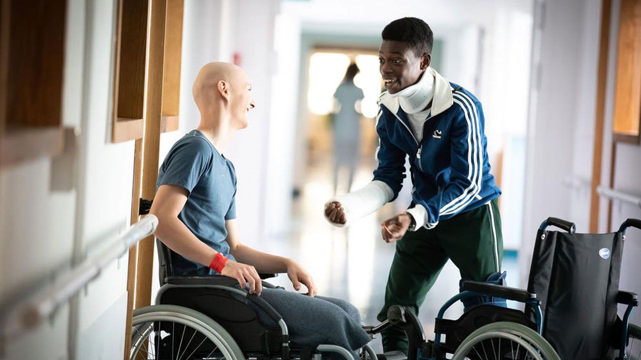 Les Bracelets Rouges saison 2 : découvrez les premières minutes de l ...