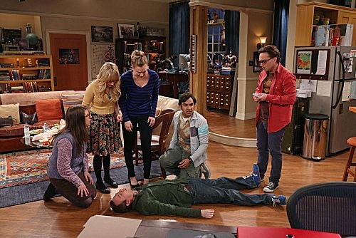 Photo de Mayim Bialik - The Big Bang Theory : Photo Kunal Nayyar, Melissa Rauch, Kevin Sussman ...