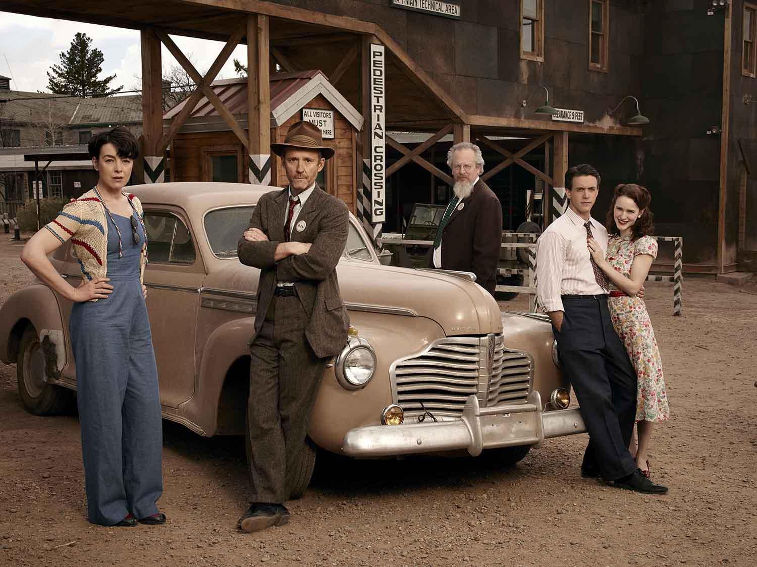 Manhattan : Photo Olivia Williams, Daniel Stern, Rachel Brosnahan ...