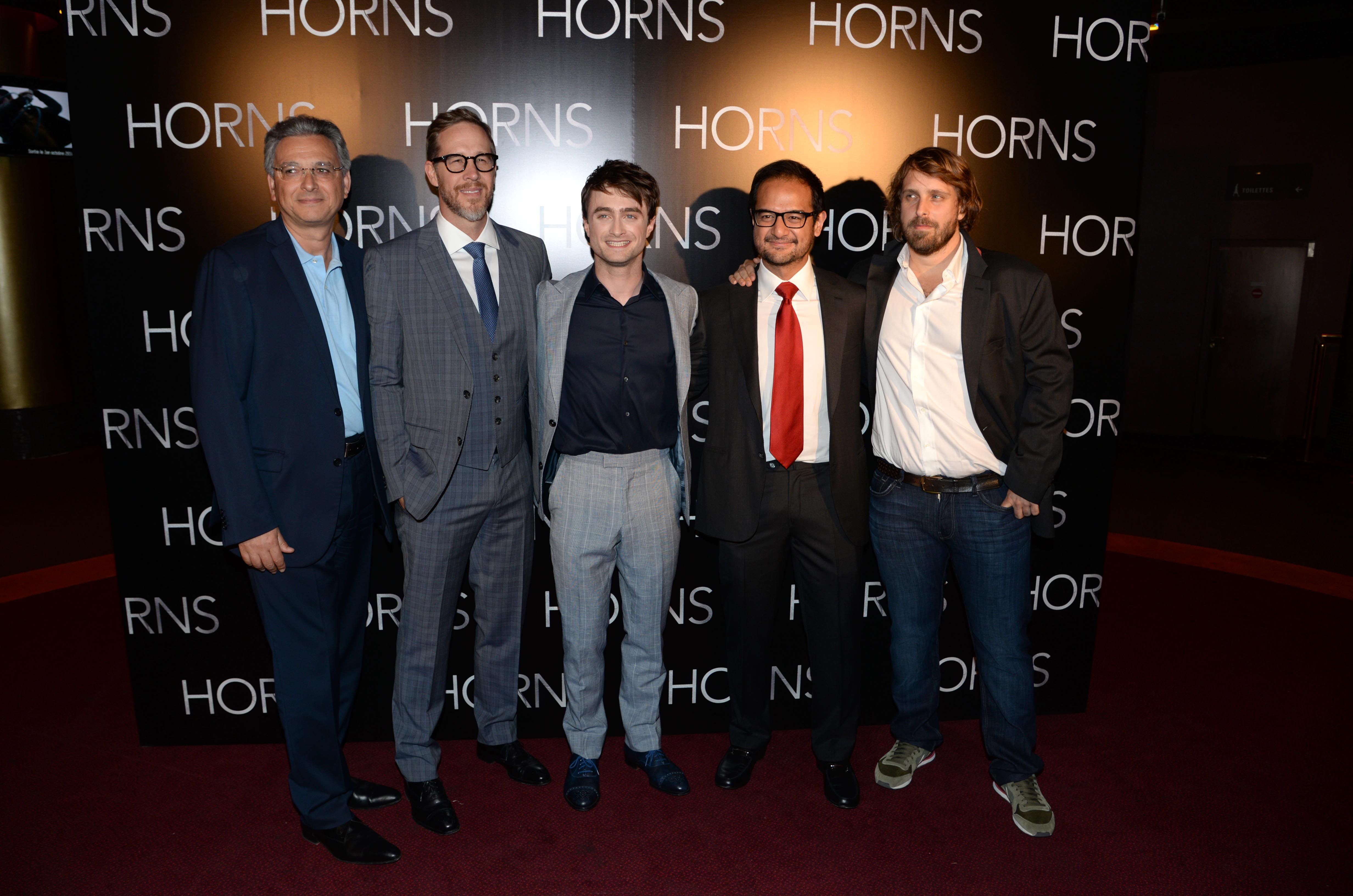 Photo de Riza Aziz - Horns : Photo promotionnelle Joey McFarland ...