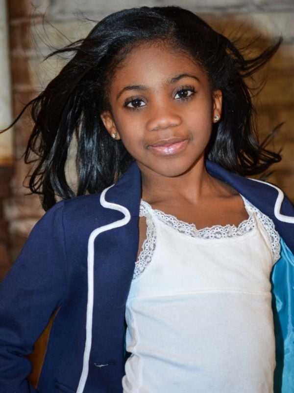 Photo de Demi Mills - Affiche Demi Mills - Photo 0 sur 2 - AlloCiné