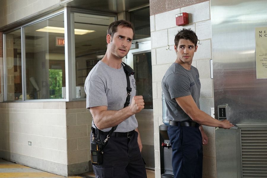 Photo de Steven R. McQueen - Chicago Fire : Photo Andy Ahrens, Steven R ...