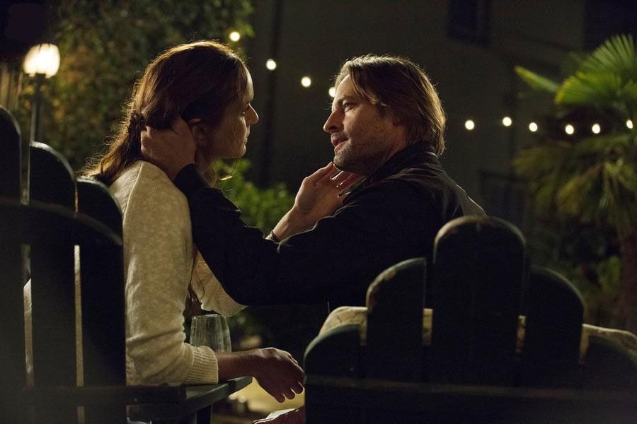 Colony : Colony : Photo Josh Holloway, Sarah Wayne Callies - 208 sur ...