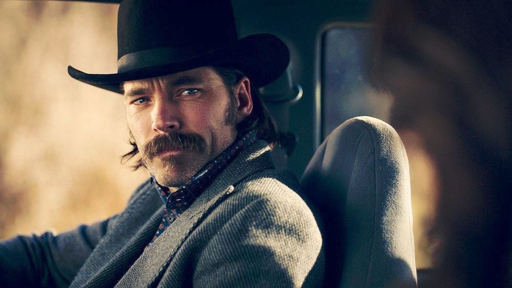 Photo de Tim Rozon - Wynonna Earp : Photo Tim Rozon - Photo 59 sur 68 ...