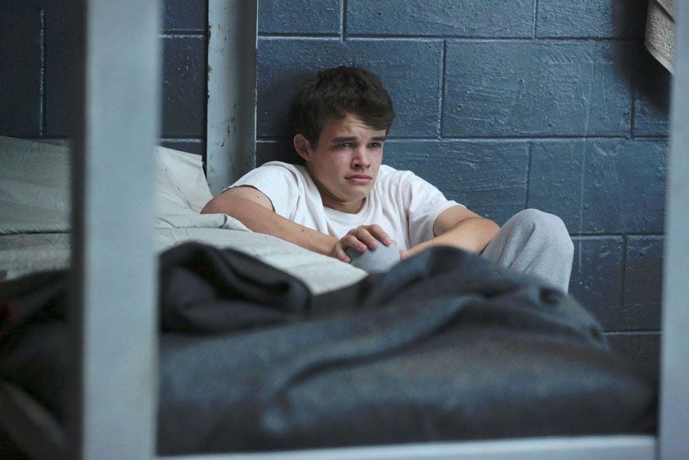 Photo de Curran Walters - Game of Silence : Photo Curran Walters ...