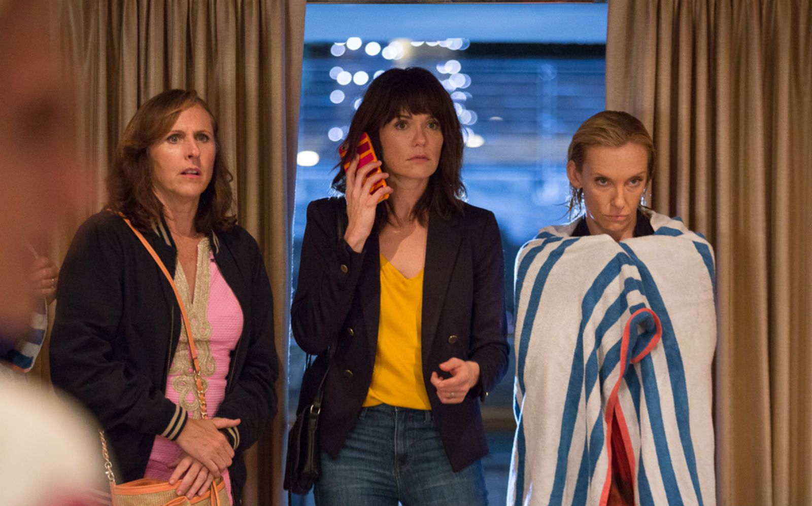 Photo de Toni Collette - Fun Mom Dinner : Photo Katie Aselton, Molly ...