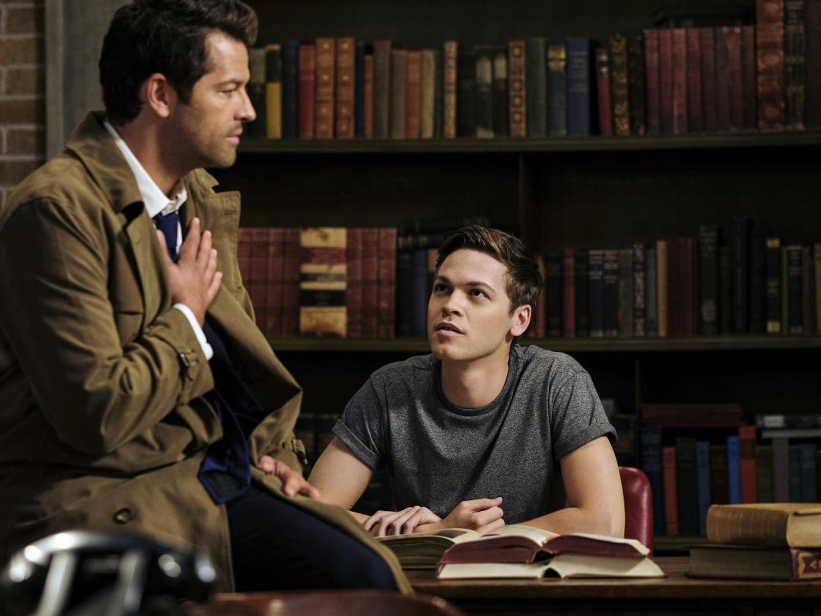 Photo de Alexander Calvert - Supernatural : Photo Misha Collins ...