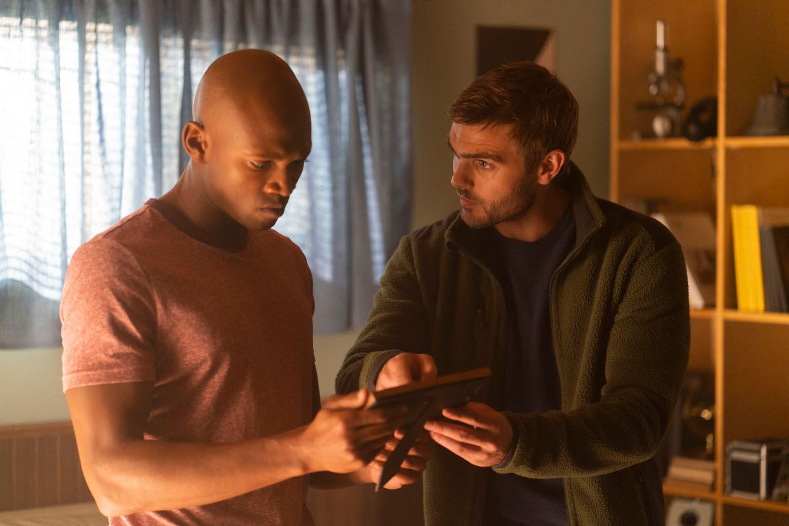 Siren : Siren : Photo Alex Roe, Sedale Threatt Jr. - 78 sur 165 - AlloCiné