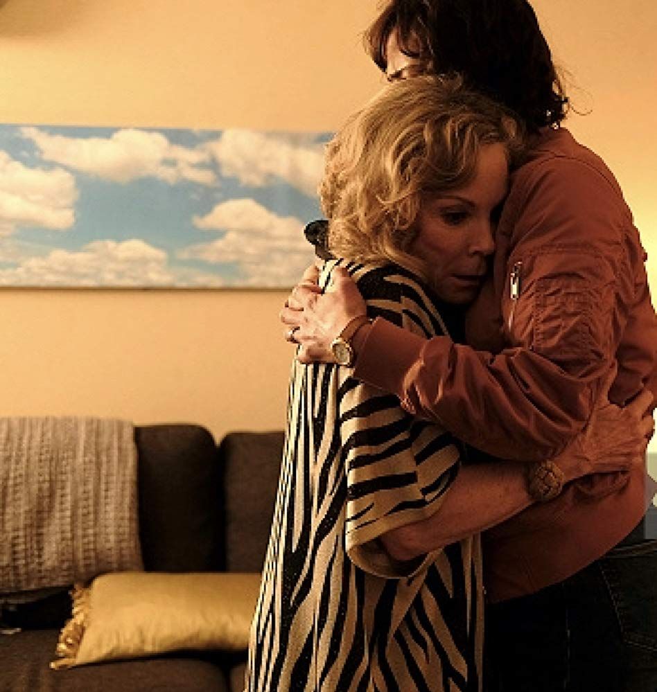 Poster Somewhere Between saison 1 - Affiche 13 sur 67 - AlloCiné