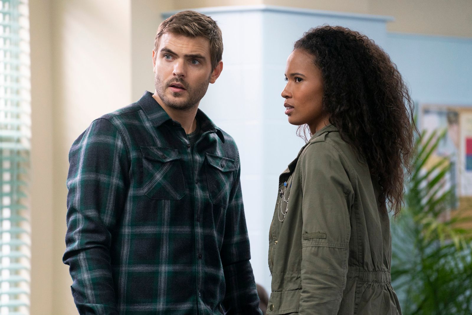 Siren : Siren : Photo Fola Evans-Akingbola, Alex Roe - 59 sur 165 ...