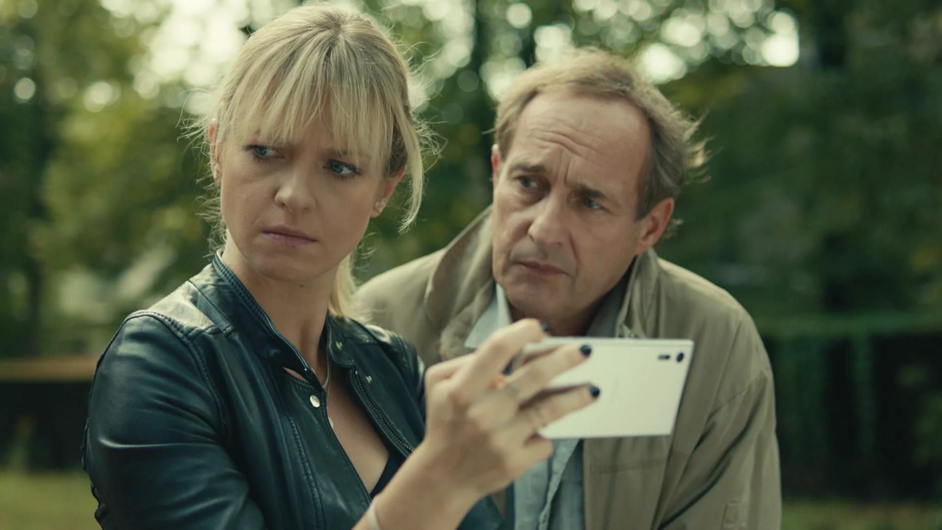 Poster saison 1 - Affiche 5 sur 11 - AlloCiné