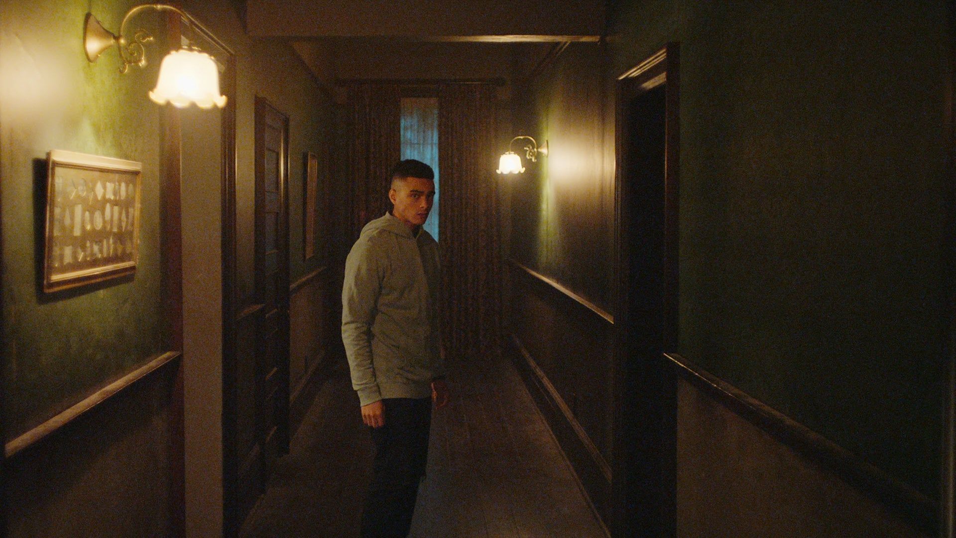 Poster October Faction saison 1 - Affiche 7 sur 15 - AlloCiné