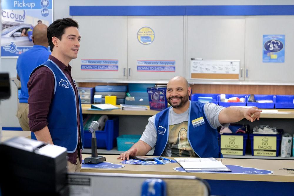 Superstore : Photo Ben Feldman, Colton Dunn - 60 sur 488 - AlloCiné
