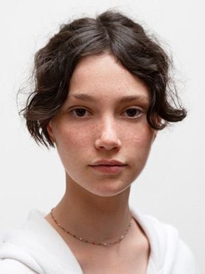 Lila Gueneau : Sa biographie - AlloCiné