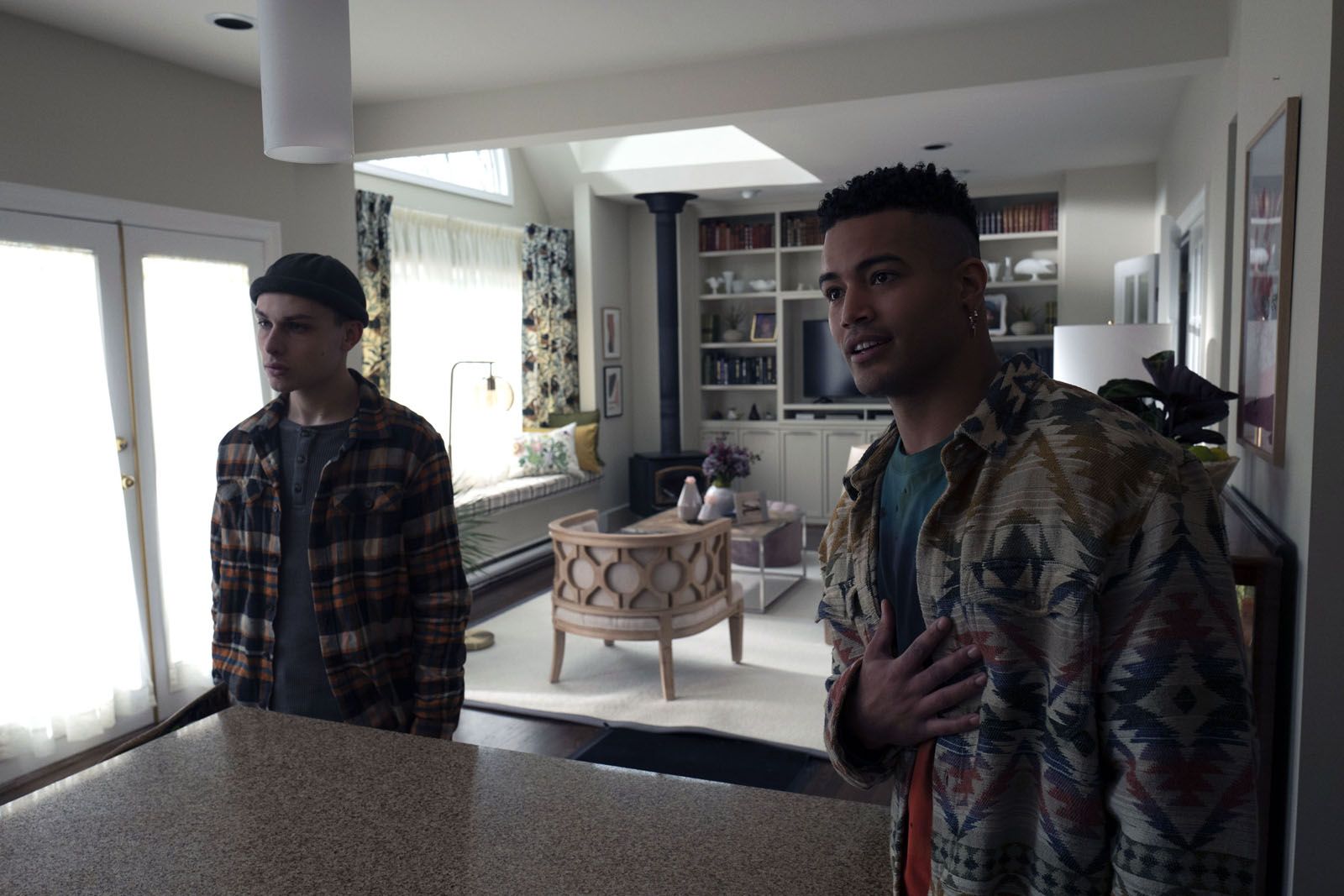 Photo de Aason Nadjiwon - The Twilight Zone : la quatrième dimension ...