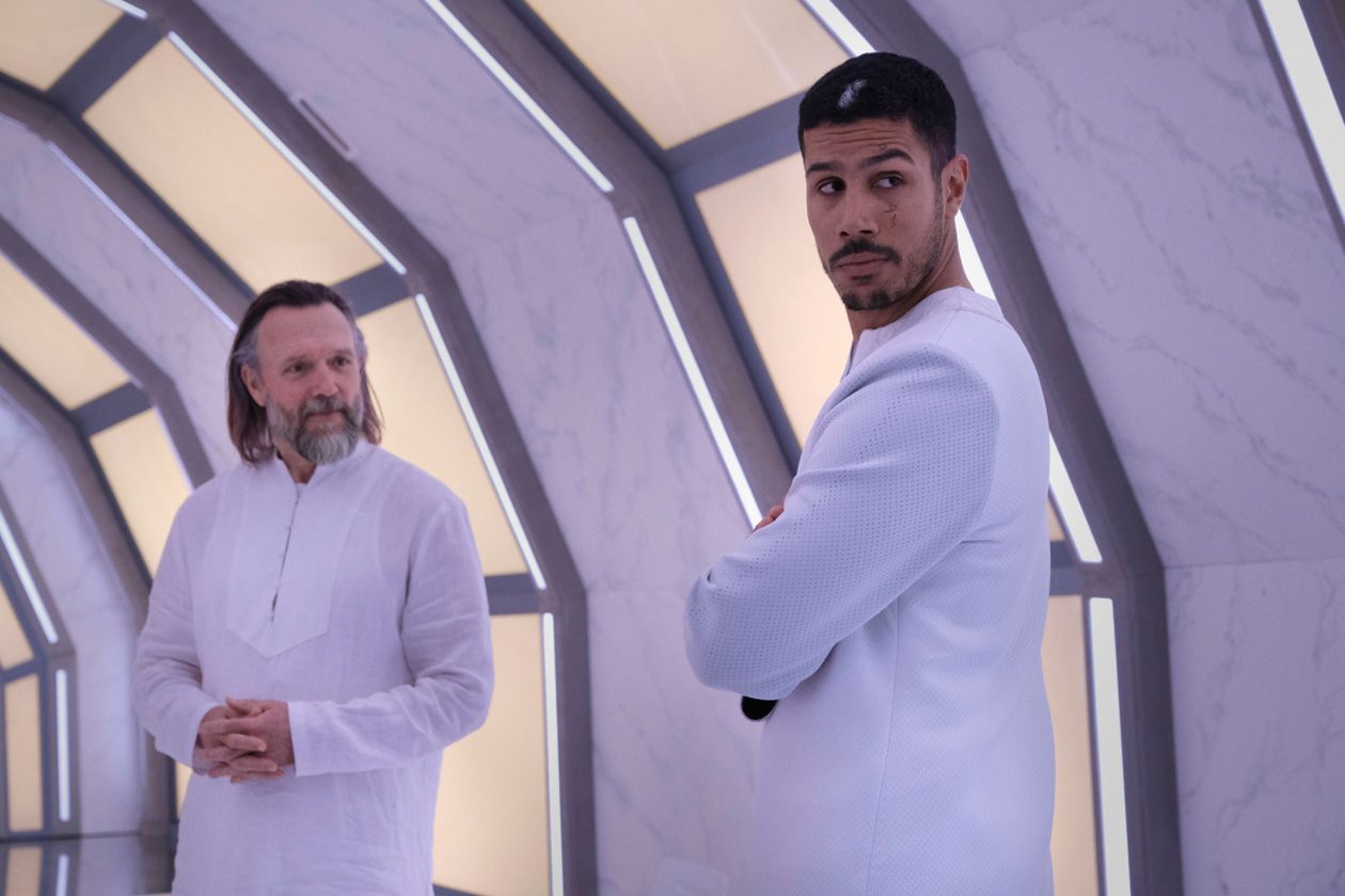 Photo de Chuku Modu - Les 100 : Photo John Pyper-Ferguson, Chuku Modu ...