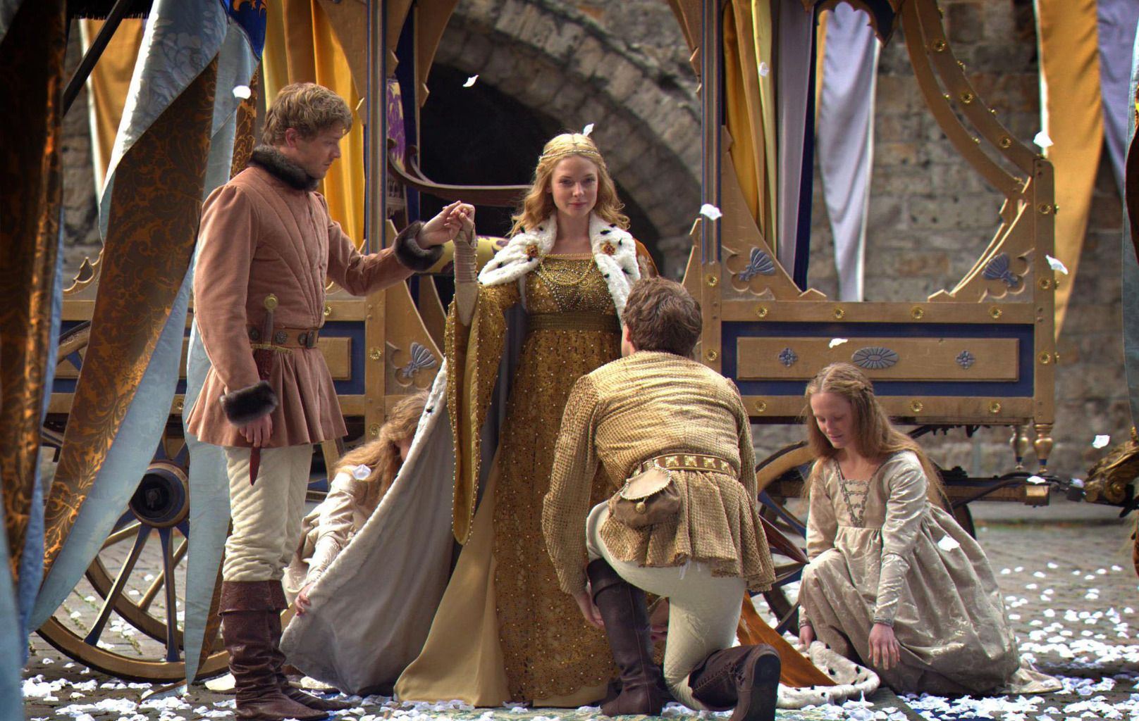 The White Queen : The White Queen : Photo Ben Lambert, Rebecca Ferguson ...