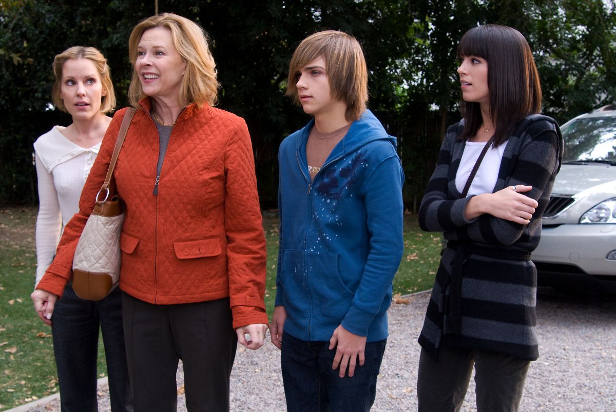 Photo de Hayden McFarland - TiMER : Photo Emma Caulfield, Hayden ...