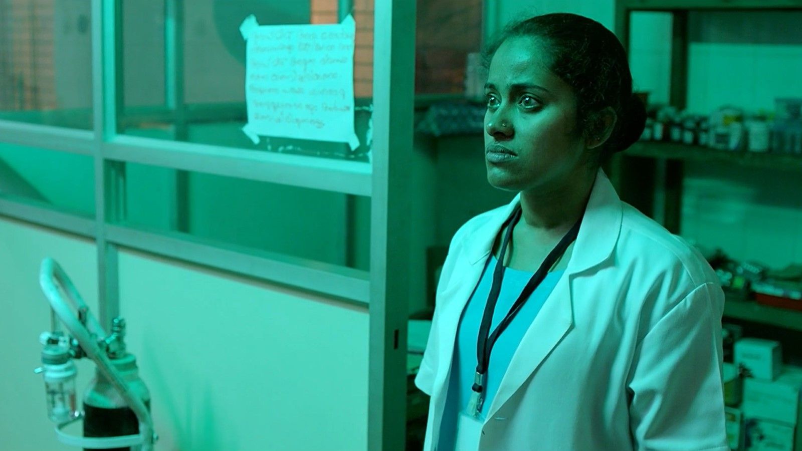 Photo du film Virus - Photo 3 sur 24 - AlloCiné