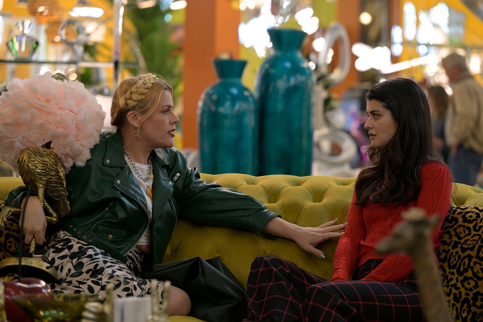 Photo de Sofia Black D'Elia - Single Drunk Female : Photo Busy Philipps, Sofia Black D'Elia ...