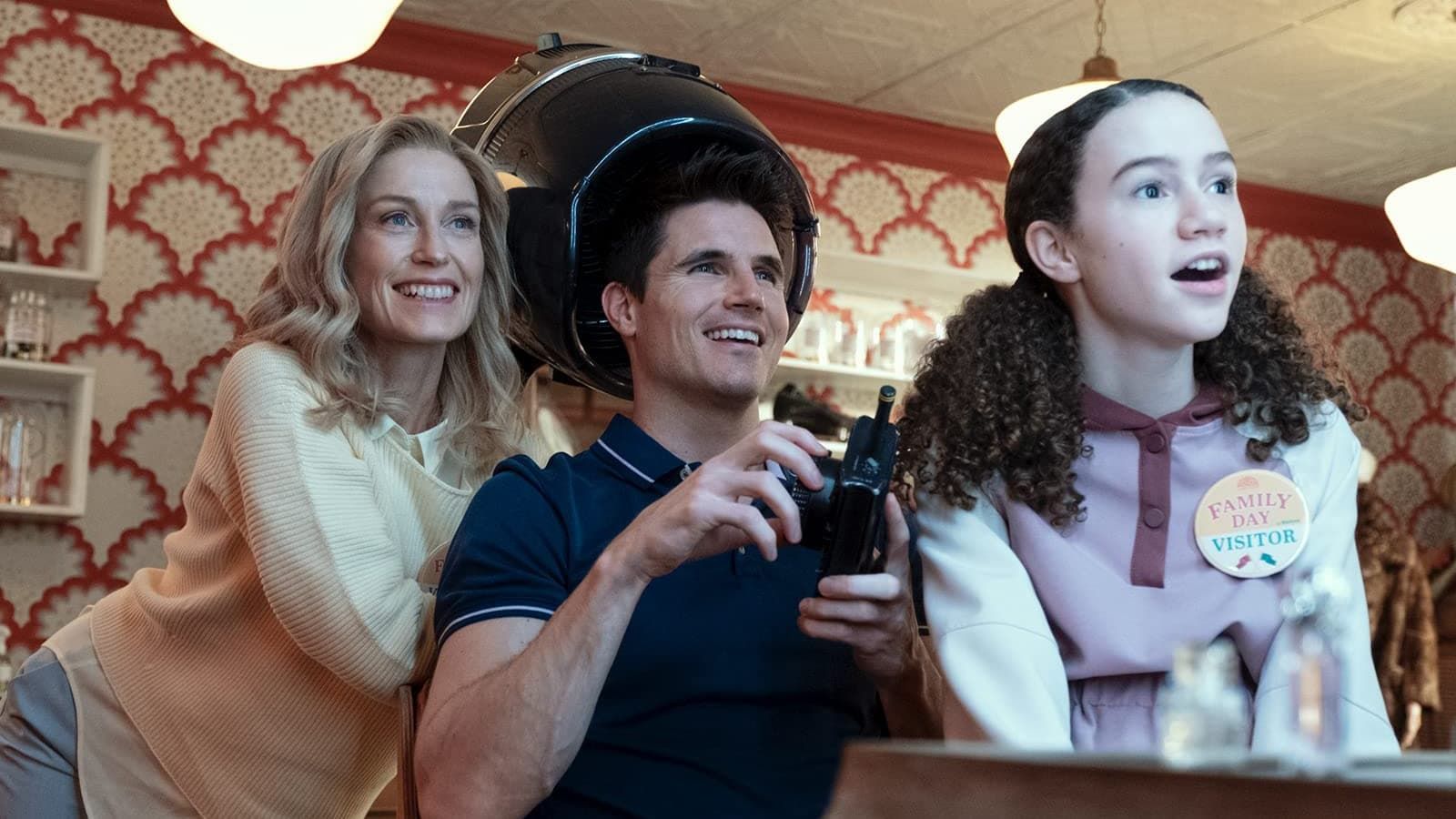 Poster saison 2 - Affiche 12 sur 57 - AlloCiné