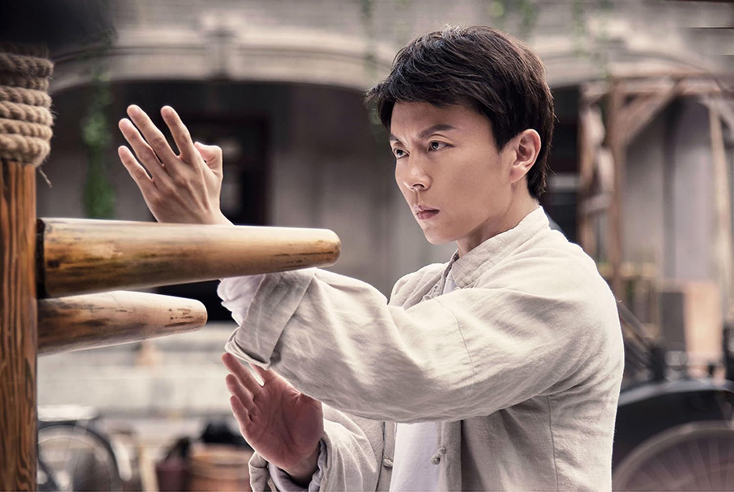 Photo du film Ip Man : L'Éveil du Maître - Photo 2 sur 6 - AlloCiné