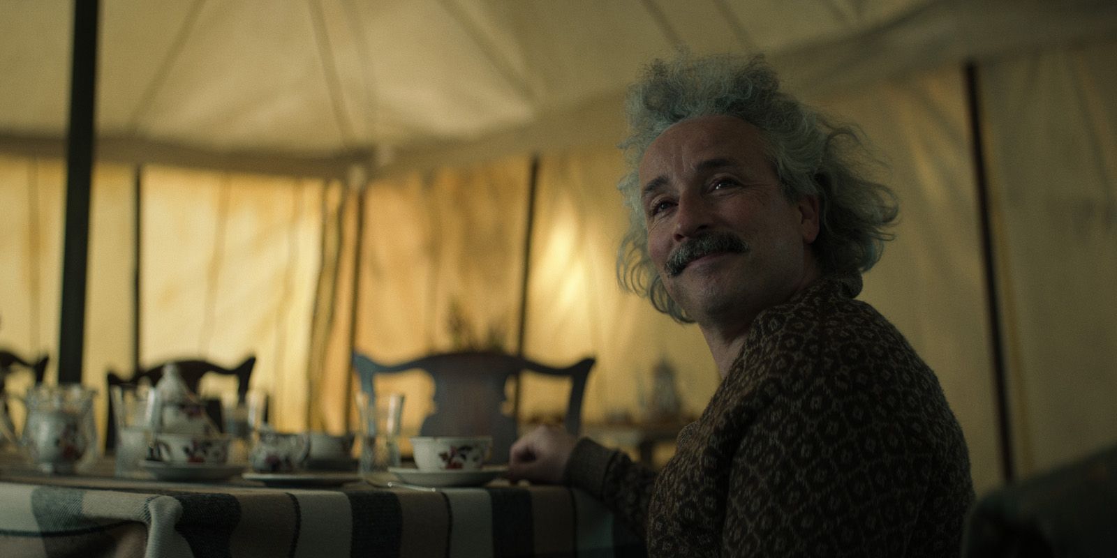 Photo du film Einstein et la bombe - Photo 11 sur 24 - AlloCiné