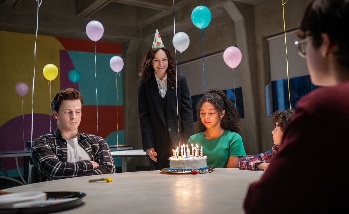 L'institut : Photo Joe Freeman, Viggo Hanvelt, Mary-Louise Parker - 8 ...