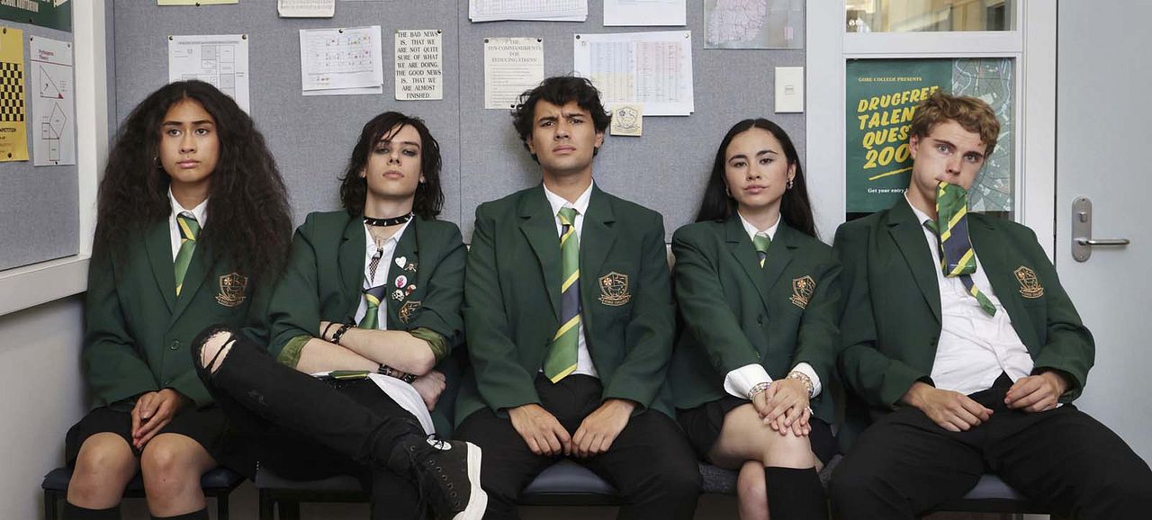 Photo de Max Crean - Photo Felicia To'a, Jackson Cook, Shervonne ...