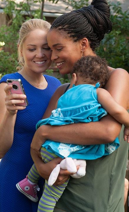 Photo de Erika Christensen - Parenthood (2010) : Photo Joy Bryant ...